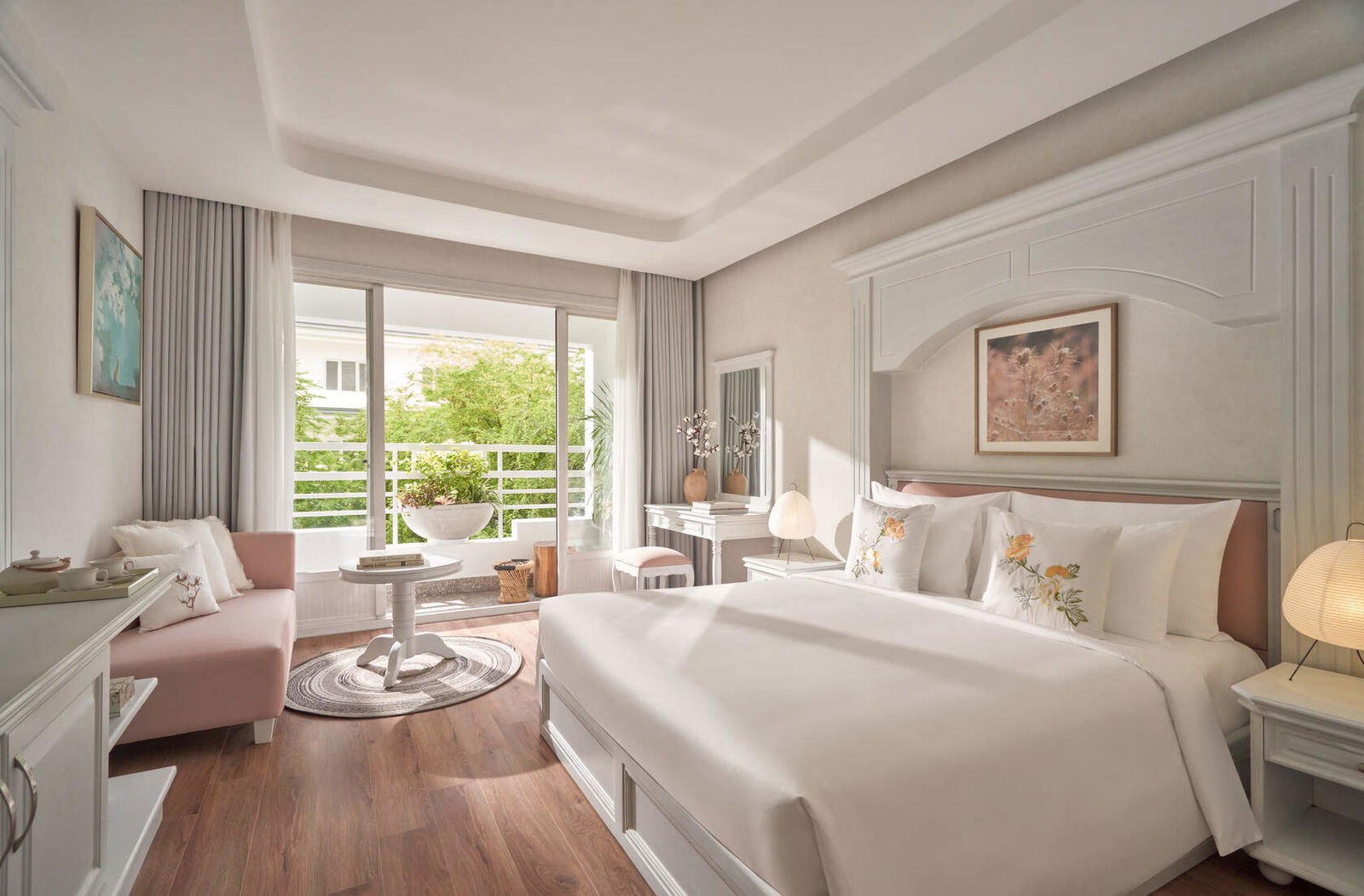 4-star Hotel: Standards, Requirements & Benefits 2025