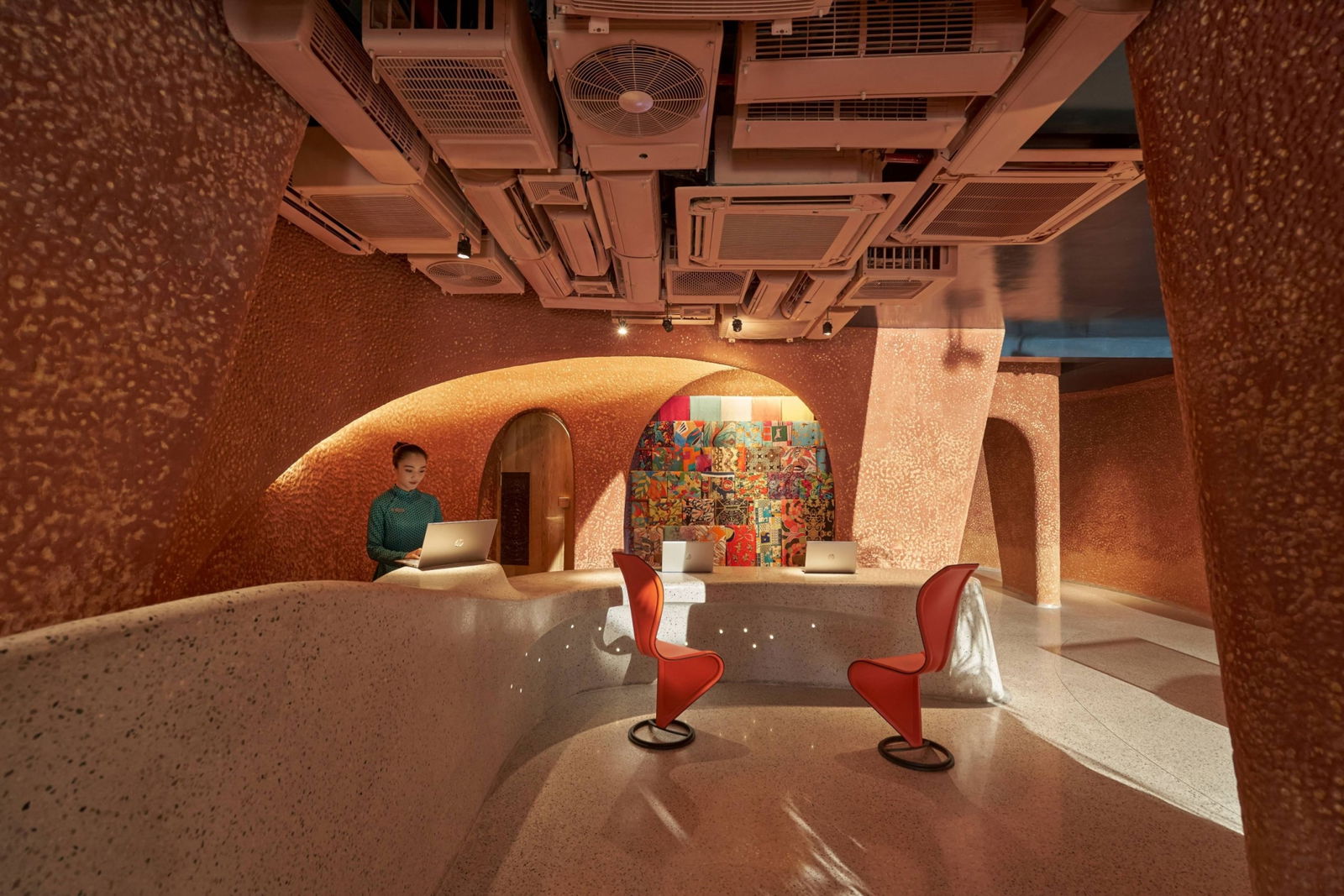 4-star Hotel: Standards, Requirements & Benefits 2025